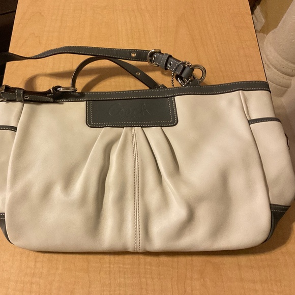 Coach | Bags | Coach 4 X 9 Inches F13759 East West White With Gray ...